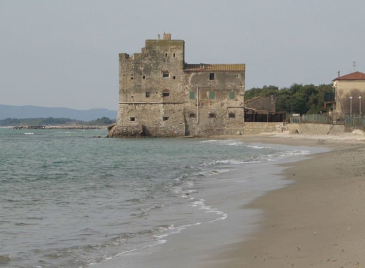 Cosa vedere a Follonica: guida turistica | Nomavic