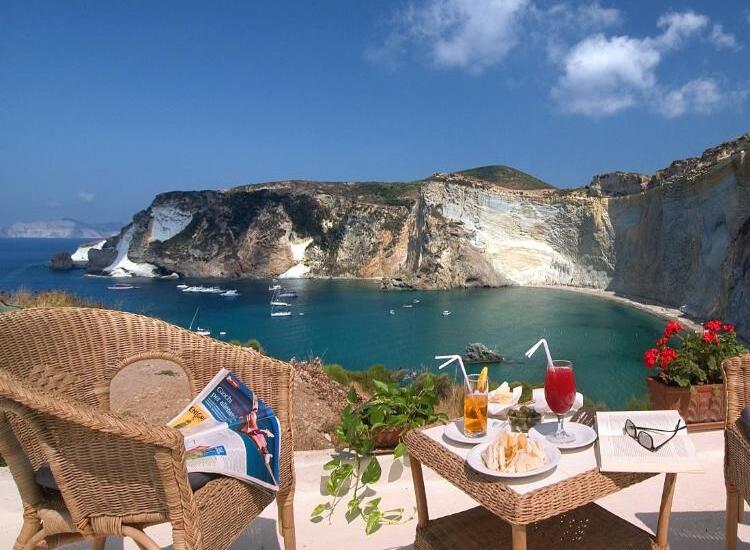 Dove dormire a Ponza: le migliori zone, hotel e B&B | Nomavic